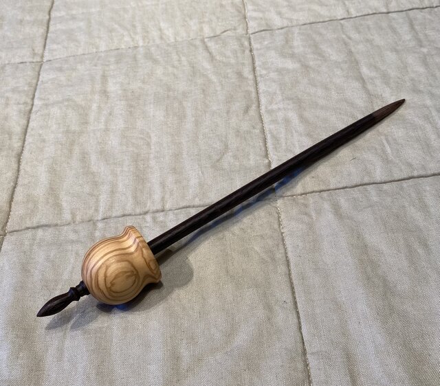 サポートスピンドル オリーブの木 2025-8 | iichi 日々の暮らしを心地よくするハンドメイドやアンティークのマーケットプレイス