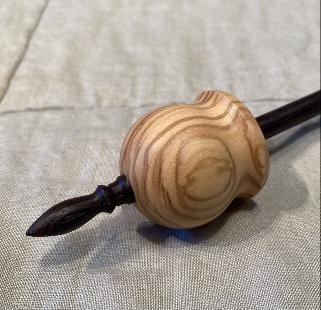 サポートスピンドル オリーブの木 2025-8 | iichi 日々の暮らしを心地よくするハンドメイドやアンティークのマーケットプレイス