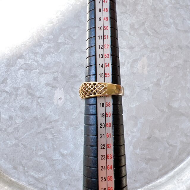 RA78-【 AVON 】エイボン・ヴィンテージリング 1978 Gold Tone Lattice Lace Filigree | iichi 日々の暮らしを心地よくするハンドメイドや ...