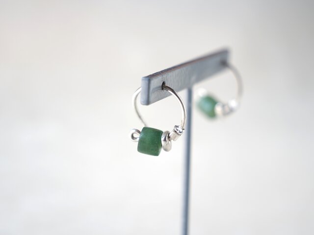 -Pyu beads "Green"- circle pierce | iichi 日々の暮らしを心地よくするハンドメイドやアンティークのマーケットプレイス