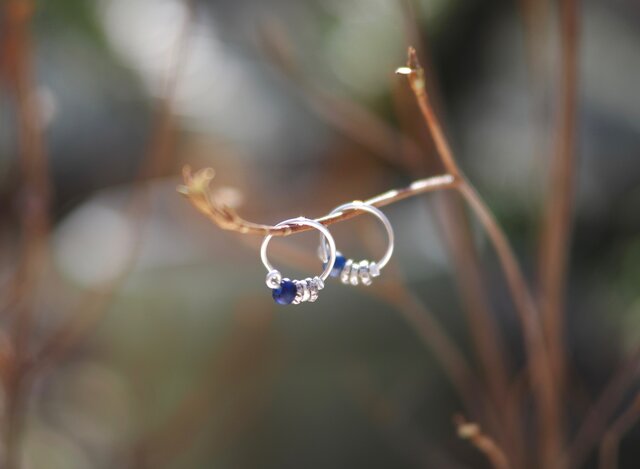 -Pyu beads "Blue"- circle pierce | iichi 日々の暮らしを心地よくするハンドメイドやアンティークのマーケットプレイス