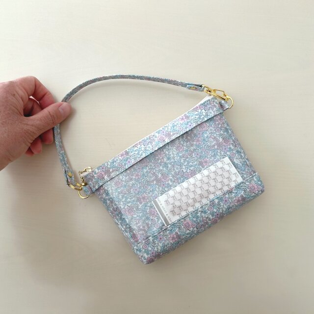 透明窓付きマチありポーチ⭐︎推し活〜デコレクションズ・A tiny flower（タイニーフラワー）〜ラミネート・推し活 | iichi 日々の暮らしを心地よくするハンドメイドやアンティークの ...