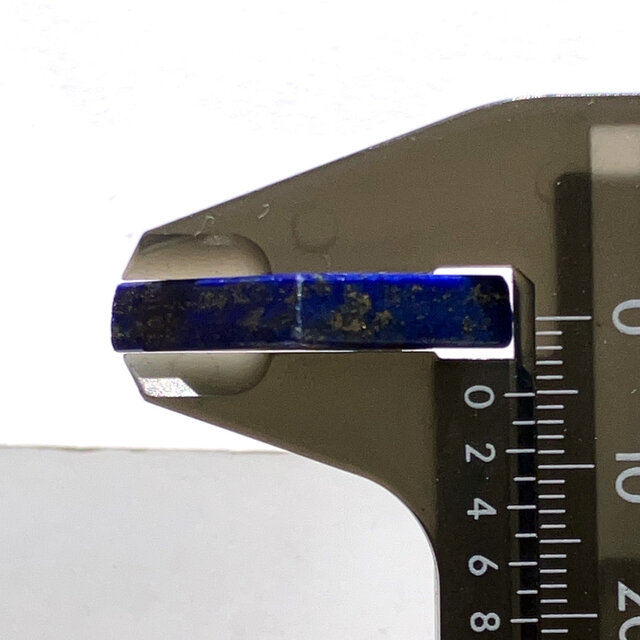 穴あきラピスラズリ[172] 28x23mm 24Cts 天然石 ルース／カボション | iichi 日々の暮らしを心地よくするハンドメイドやアンティークのマーケットプレイス