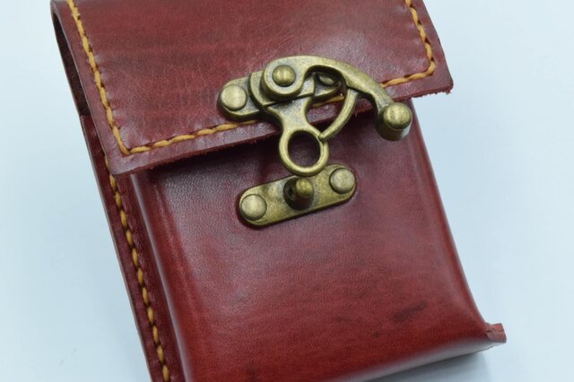 ルガトーレザータバコ &ライターケース | iichi 日々の暮らしを心地よくするハンドメイドやアンティークのマーケットプレイス