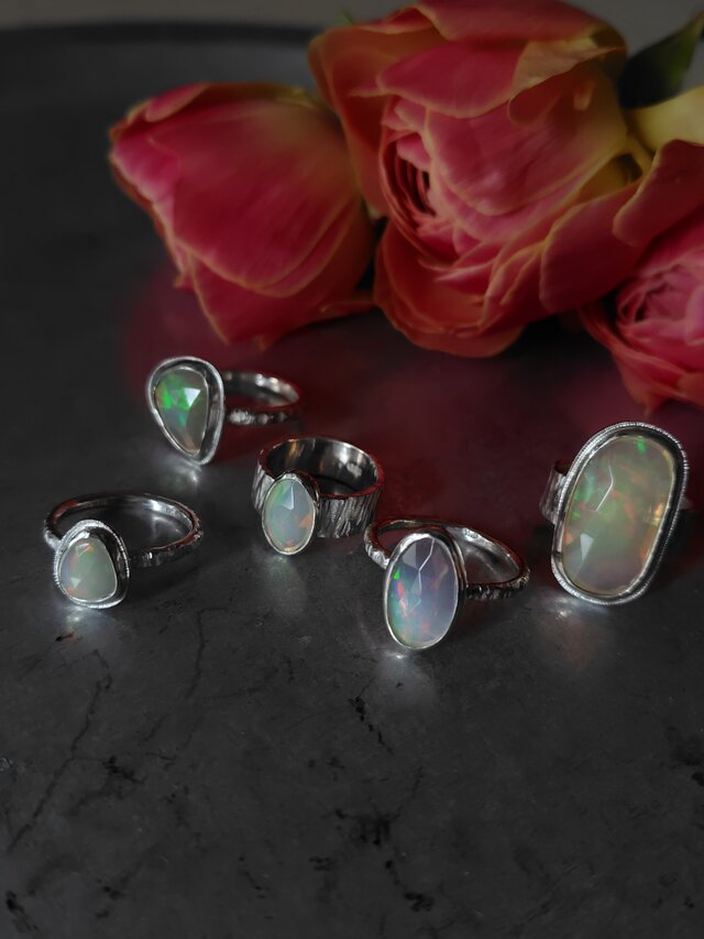 オパールシルバーリング#9.5 | iichi 日々の暮らしを心地よくするハンドメイドやアンティークのマーケットプレイス