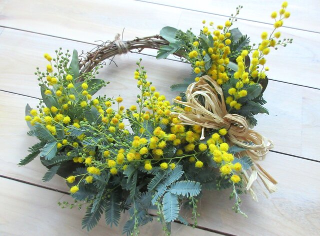 2025 ミモザ スワッグ （受注制作） | iichi 日々の暮らしを心地よくするハンドメイドやアンティークのマーケットプレイス