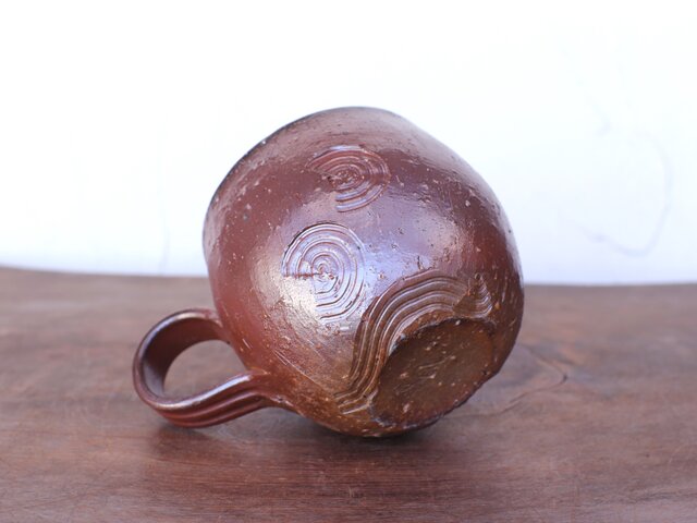 備前焼 コーヒーカップ(丸)・波 c4-003 | iichi 日々の暮らしを心地よくするハンドメイドやアンティークのマーケットプレイス