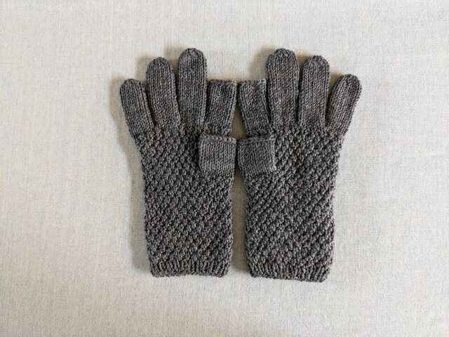 Grey メリノウール100%スマホ対応て手袋(男性用M) | iichi 日々の暮らしを心地よくするハンドメイドやアンティークのマーケットプレイス