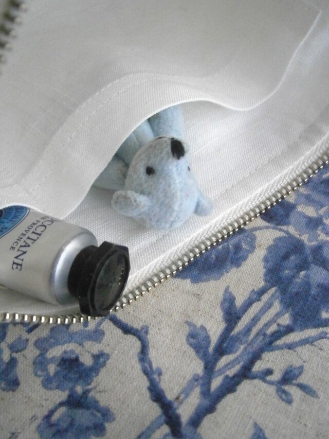 cutwork刺繍×linen PouchSet | iichi 日々の暮らしを心地よくするハンドメイドやアンティークのマーケットプレイス