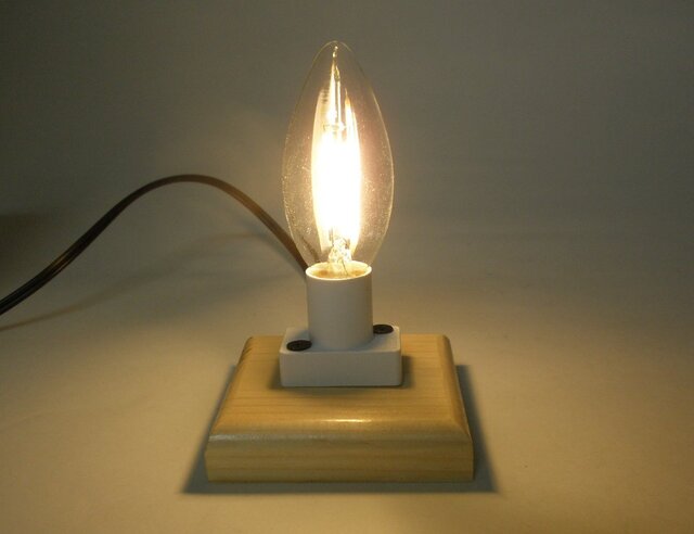 ステンドグラス用 ランプベース8080AW (LED) | iichi 日々の暮らしを心地よくするハンドメイドやアンティークのマーケットプレイス