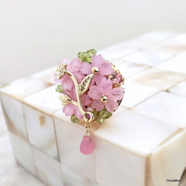 桜の帯留め小枝Ver.（C） | iichi 日々の暮らしを心地よくするハンドメイドやアンティークのマーケットプレイス