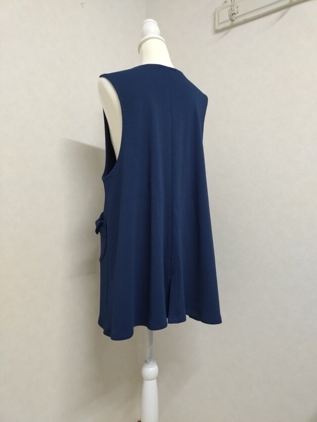 青い爽やかフレアーチュニック。BLF-337 | iichi 日々の暮らしを心地よくするハンドメイドやアンティークのマーケットプレイス