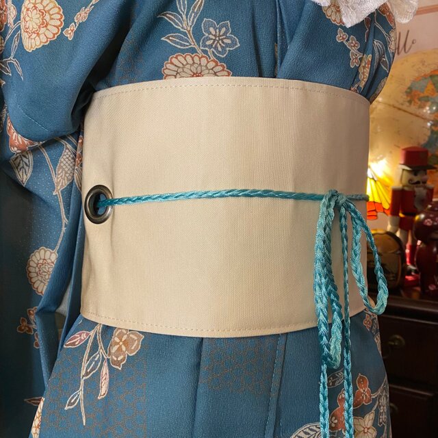 着物 2way ガウン 羽織り ドレス ワンピース 和洋折衷 リメイク 帯ベルト クラシックな和の風合いの上品な花柄 KD-49 | iichi 日々の暮らしを心地よくするハンドメイドや ...