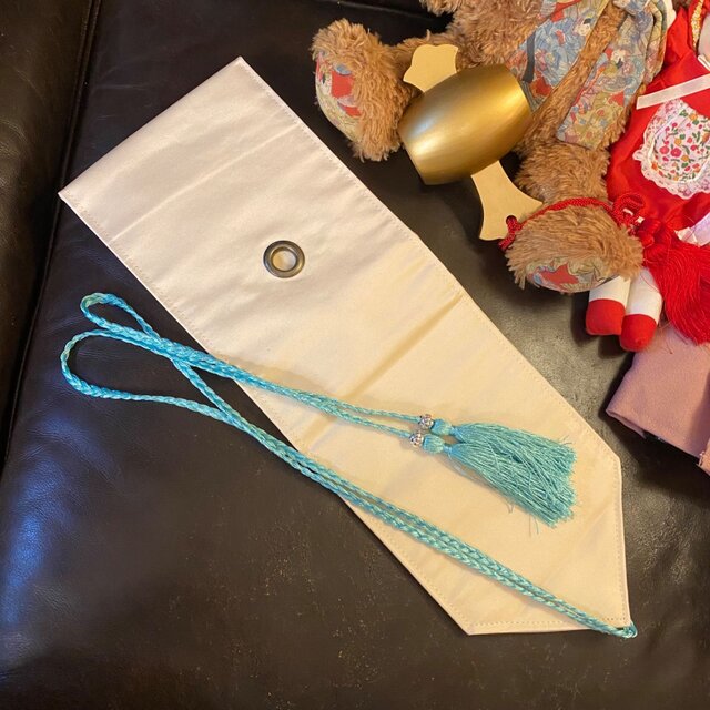 着物 2way ガウン 羽織り ドレス ワンピース 和洋折衷 リメイク 帯ベルト クラシックな和の風合いの上品な花柄 KD-49 | iichi 日々の暮らしを心地よくするハンドメイドや ...