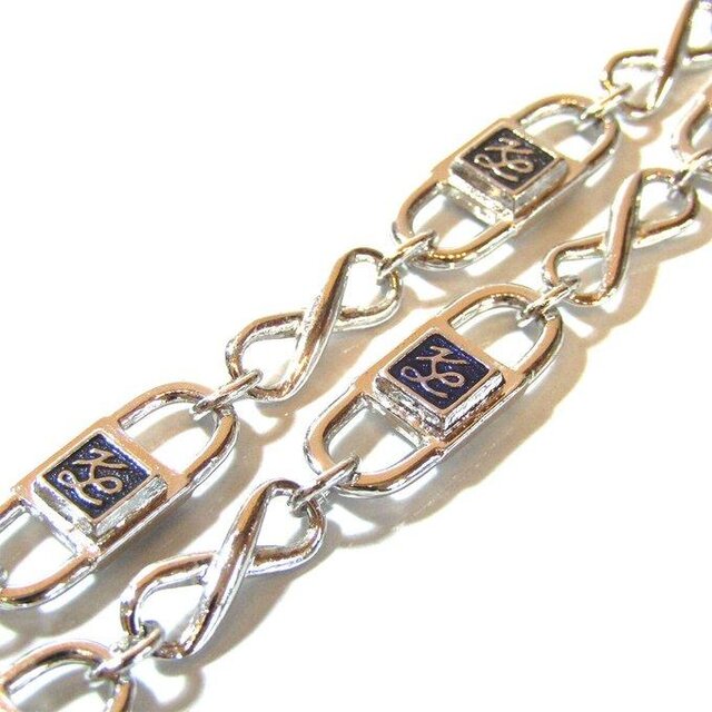 「Karl Lagerfeld」 Vintage Silver Tone Logo Design Chain Necklace | iichi 日々の暮らしを心地よくするハンドメイドや ...