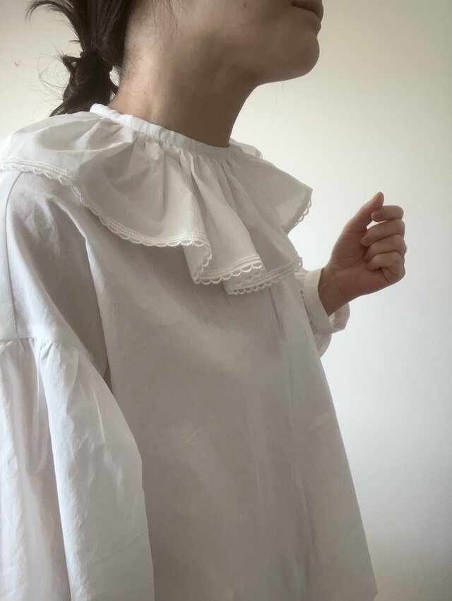 ふんわりホワイトのブラウス（0-to-138) | iichi 日々の暮らしを心地よくするハンドメイドやアンティークのマーケットプレイス