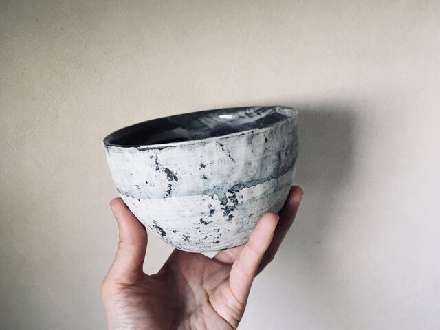 錆びた風合いのボウル【76】 | iichi 日々の暮らしを心地よくするハンドメイドやアンティークのマーケットプレイス