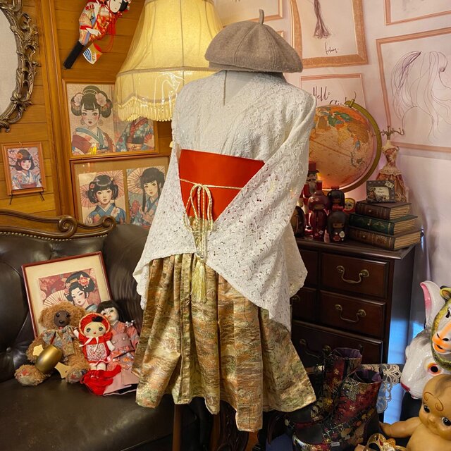 和ロリ 着物 浴衣 ミニ丈 ワンピース ドレス 名古屋帯サッシュベルト リメイク 優雅なベージュに古典的な風景 MKW-24 | iichi 日々の暮らしを心地よくするハンドメイドや ...