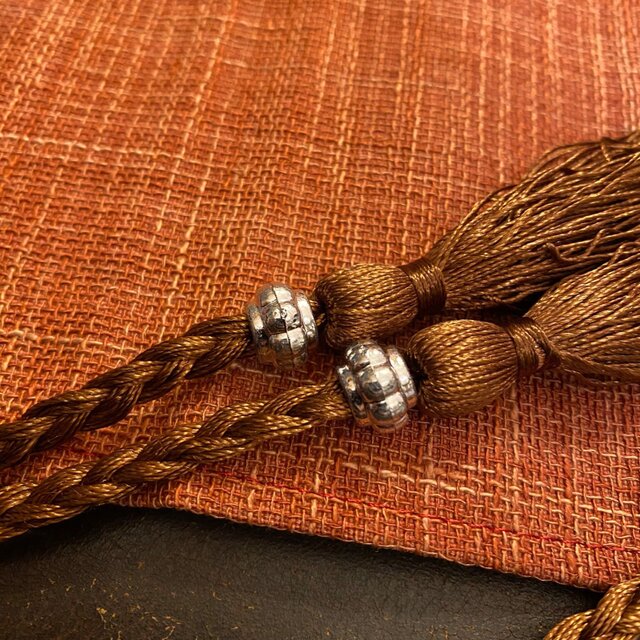 リメイク着物ワンピース |セミロング丈｜化繊 | 洗える | 帯サッシュベルト付き | 和洋折衷スタイル KW-635 | iichi 日々の暮らしを心地よくするハンドメイドやアンティークの ...