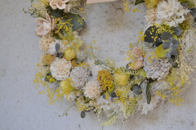 花咲く春wreath | iichi 日々の暮らしを心地よくするハンドメイドやアンティークのマーケットプレイス
