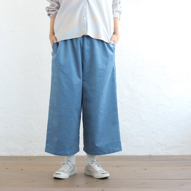 春までOK コーデュロイ クロップドパンツ （ブルー） PT06 | iichi 日々の暮らしを心地よくするハンドメイドやアンティークのマーケットプレイス