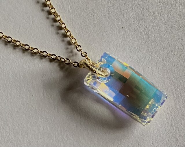 【オーストリア製 swarovski 格子 ネックレス】 | iichi 日々の暮らしを心地よくするハンドメイドやアンティークのマーケットプレイス