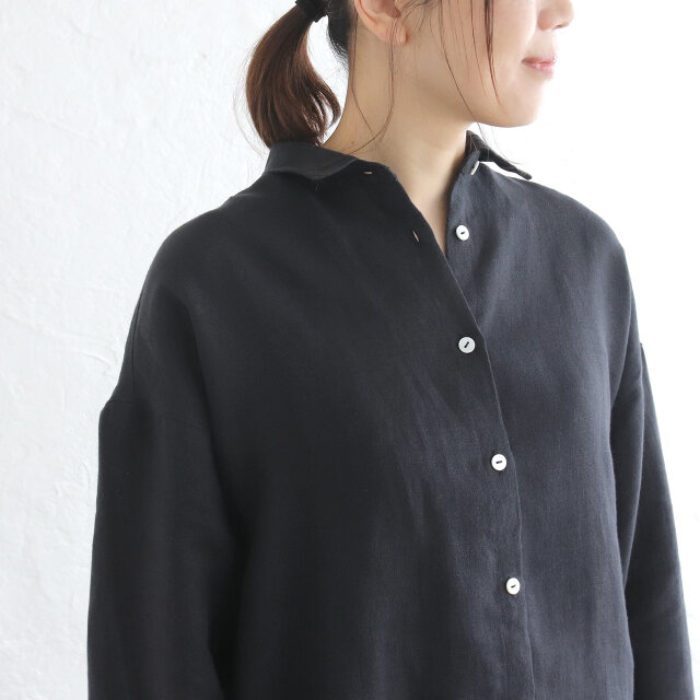 柔らかな リネン シャツブラウス （ネイビーブラック）TP18 | iichi 日々の暮らしを心地よくするハンドメイドやアンティークのマーケットプレイス