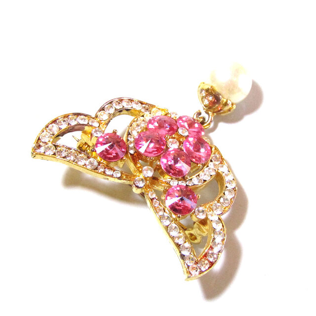70s Vintage Pink Rhinestone Drop Pearl Butterfly Design Brooch | iichi 日々の暮らしを心地よくするハンドメイドや ...