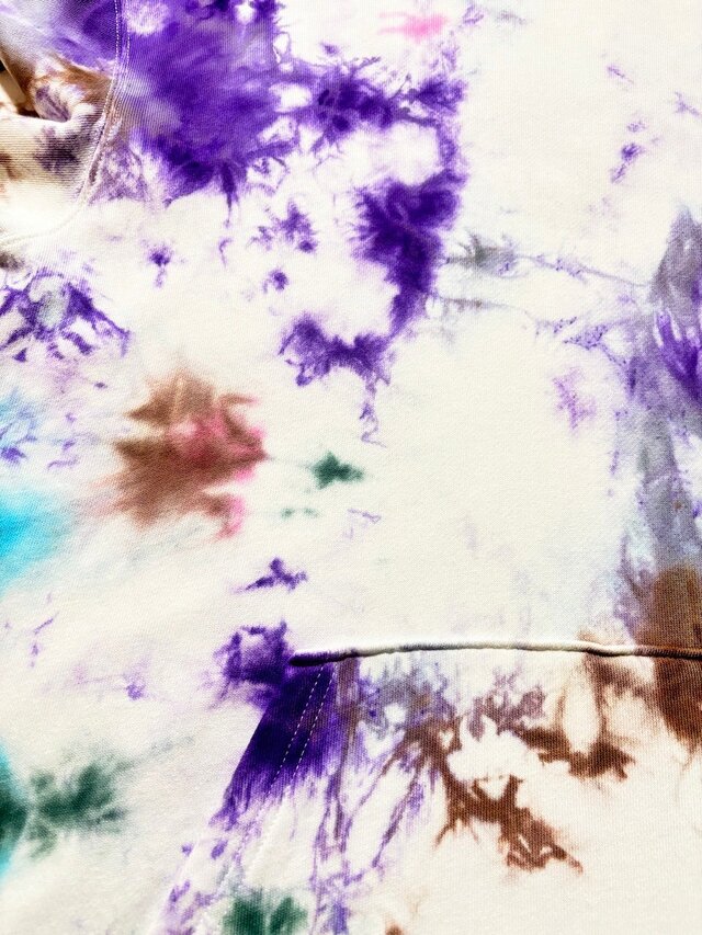 タイダイ染め プルオーバー フーディ XXLサイズ パープル×グリーン×ブラウン HD23-21 | iichi 日々の暮らしを心地よくするハンドメイドやアンティークのマーケットプレイス