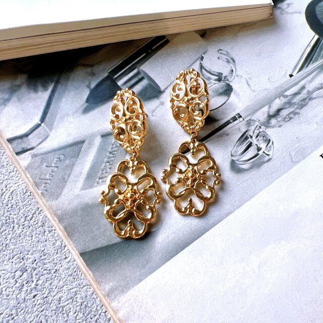 PA277-【 AVON 】エイボン・ヴィンテージピアス 1980s Gold Tone Filigree Dangling | iichi 日々の暮らしを心地よくするハンドメイドや ...