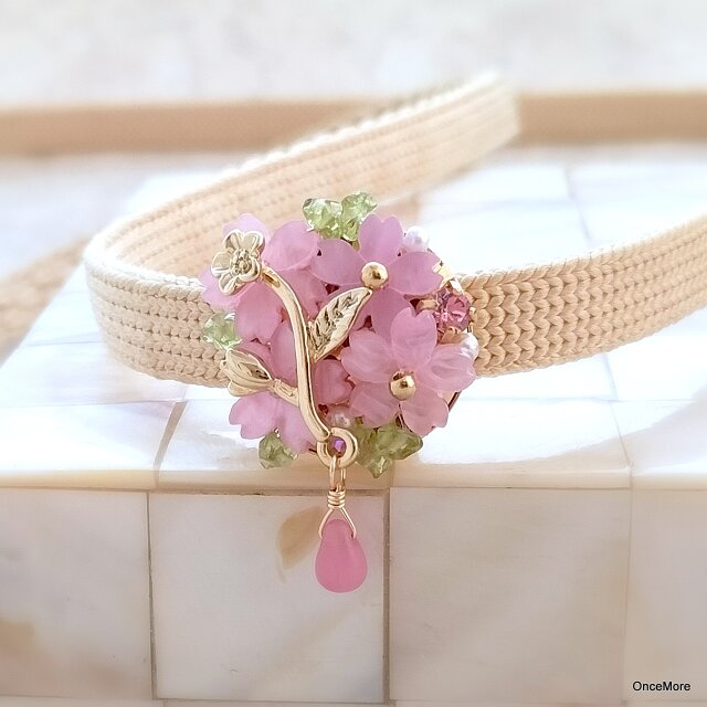 桜の帯留め小枝Ver.（D） | iichi 日々の暮らしを心地よくするハンドメイドやアンティークのマーケットプレイス