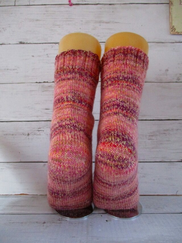 冷え取りソックス Rico Design Superba Multi Melange rosa | iichi 日々の暮らしを心地よくするハンドメイドやアンティークのマーケットプレイス
