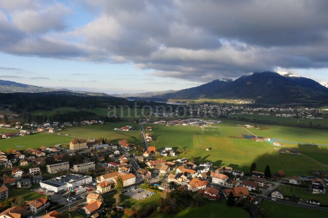 Gruyères 07 A3ポスター アート/写真/インテリア スイス | iichi 日々の暮らしを心地よくするハンドメイドやアンティークのマーケットプレイス