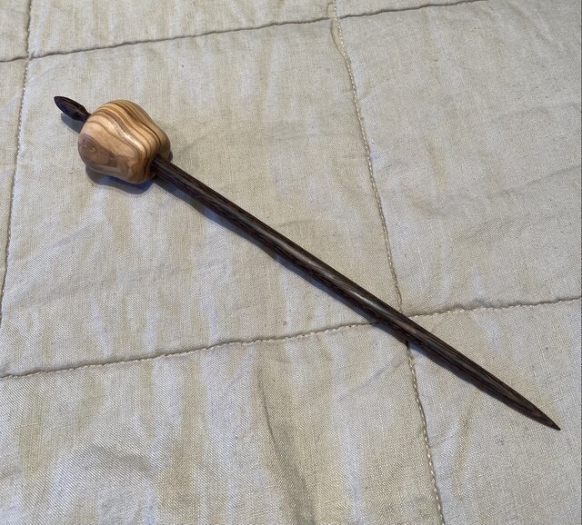 サポートスピンドル 2025-22 オリーブ | iichi 日々の暮らしを心地よくするハンドメイドやアンティークのマーケットプレイス