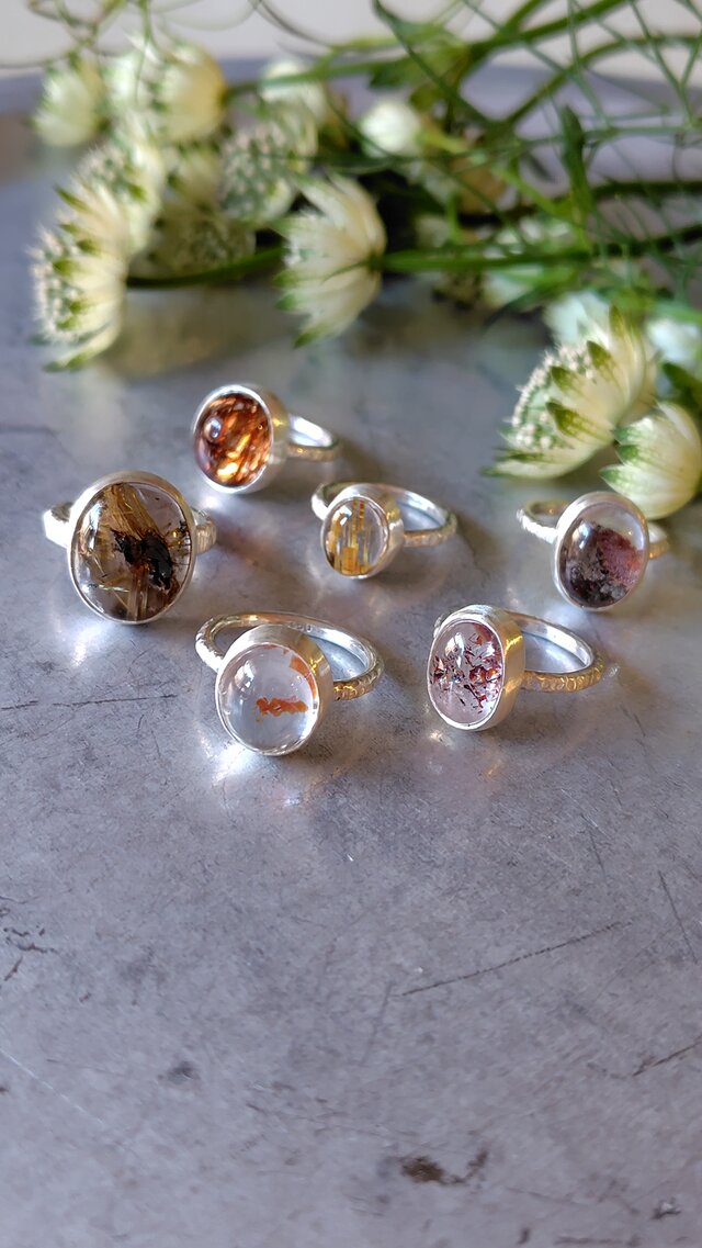 フォリエーテッドマイカインクォーツシルバーリング#3.5 | iichi 日々の暮らしを心地よくするハンドメイドやアンティークのマーケットプレイス