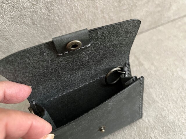 パスケースポーチ イタリアンレザー ＜C＞ | iichi 日々の暮らしを心地よくするハンドメイドやアンティークのマーケットプレイス