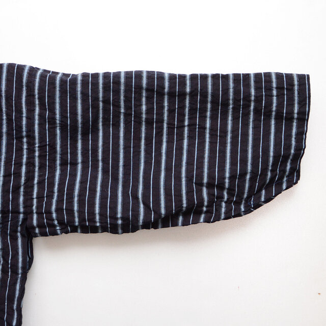 【藍染縞模様シンプルで素敵な野良着】木綿 リメイク素材 ジャパンヴィンテージ 昭和レトロ ハンドメイド | iichi 日々の暮らしを心地よくするハンドメイドやアンティークのマーケットプレイス