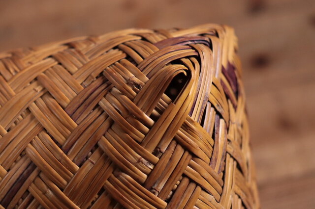 №420 かわいい竹籠 編籠 花籠 収納籠 古道具 古雑貨 | iichi 日々の暮らしを心地よくするハンドメイドやアンティークのマーケットプレイス