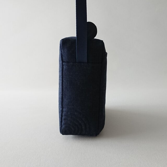 annco denim pochette [blue] | iichi 日々の暮らしを心地よくするハンドメイドやアンティークのマーケットプレイス