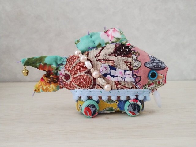 魚カー 日向水 | iichi 日々の暮らしを心地よくするハンドメイドやアンティークのマーケットプレイス