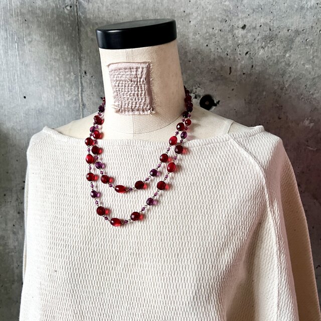 N262-ヴィンテージネックレス・U.S.A. Red Purple Berry Color Double Beads | iichi 日々の暮らしを心地よくするハンドメイドやアンティークの ...