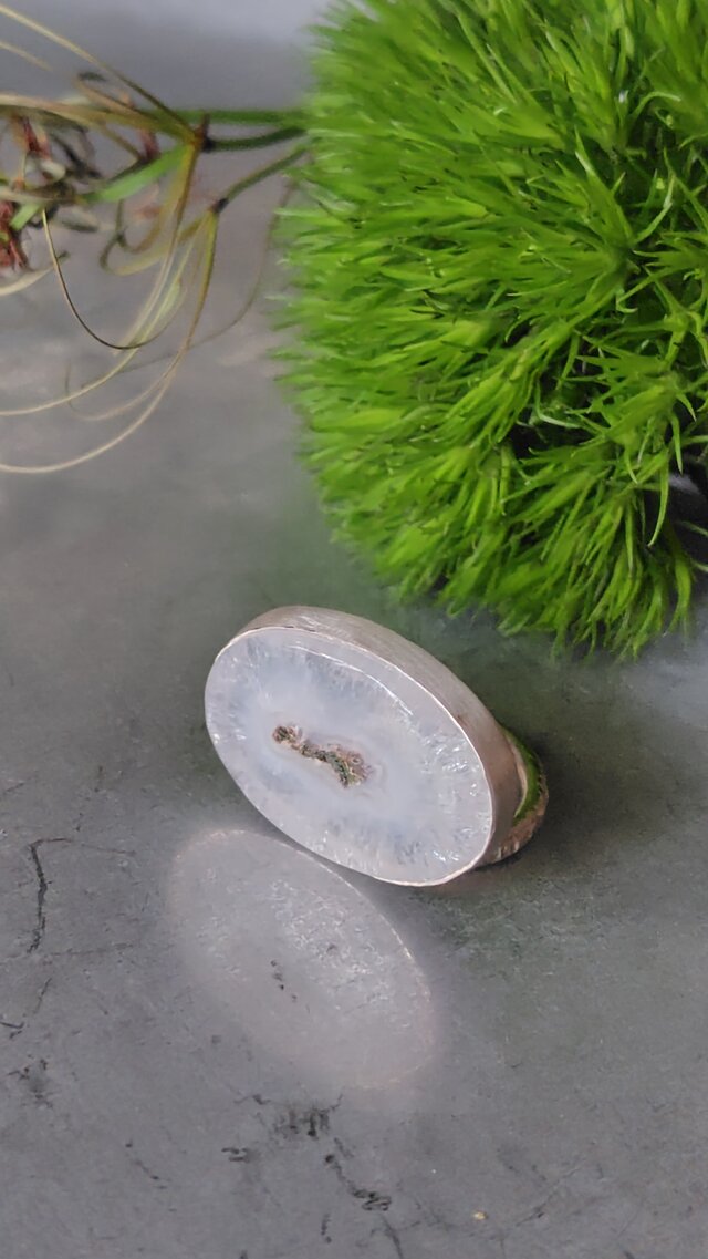 ソーラークォーツシルバーリング#12.5 | iichi 日々の暮らしを心地よくするハンドメイドやアンティークのマーケットプレイス