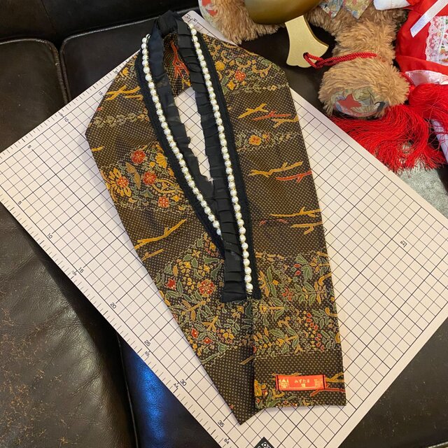 着物 リメイク 重ね衿 重ね襟 伊達襟｜パール＆フリル｜和洋折衷・レトロモダンデザイン｜レトロな雰囲気 E-62 | iichi 日々の暮らしを心地よくするハンドメイドやアンティークの ...