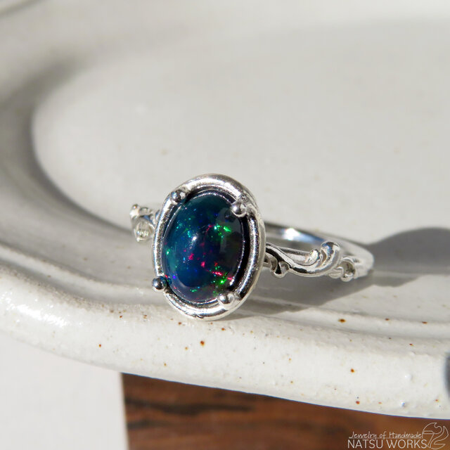 ブラック オパール リング / Black Opal Ring | iichi 日々の暮らしを心地よくするハンドメイドやアンティークのマーケットプレイス