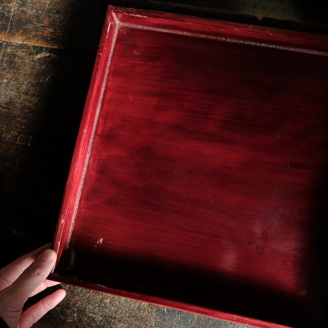 深く美しい色味 伊勢漆器 胡桃足膳 角盆 古物 古民家 骨董・antiques 明治〜昭和初期 個体A | iichi 日々の暮らしを心地よくするハンドメイドやアンティークのマーケットプレイス