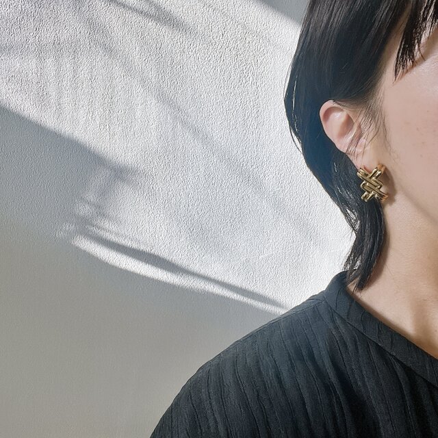 PA286-【 AVON 】エイボン・ヴィンテージピアス 1992 4way convertible colors | iichi 日々の暮らしを心地よくするハンドメイドやアンティークの ...