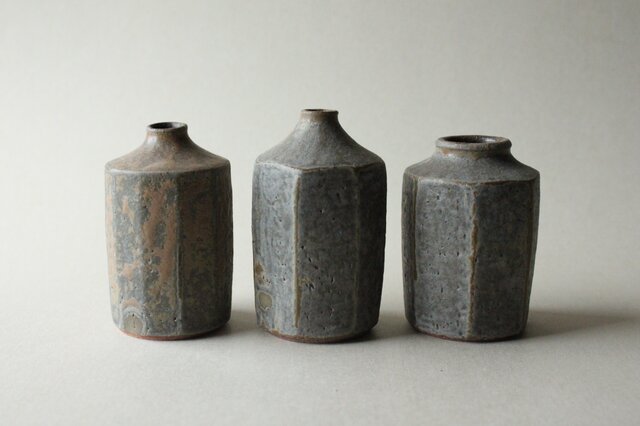 縞しのぎ 花器 錆ブルーグレー SS c | iichi 日々の暮らしを心地よくするハンドメイドやアンティークのマーケットプレイス