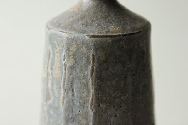 縞しのぎ 花器 錆ブルーグレー SS h | iichi 日々の暮らしを心地よくするハンドメイドやアンティークのマーケットプレイス