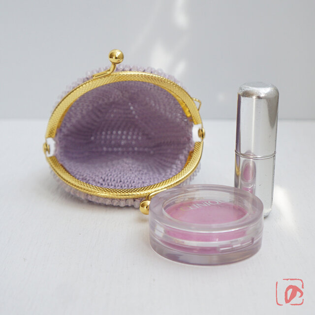 ばあば ♡ ガラスビーズのまんまるがま口（靄茈・2109） | iichi 日々の暮らしを心地よくするハンドメイドやアンティークのマーケットプレイス