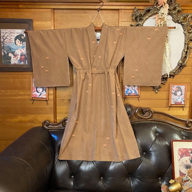 着物 リメイク ワンピース 洗える 和洋折衷 ドレス 帯サッシュベルト レトロ＆モダンなハンドメイドファッション KW-739 | iichi 日々の暮らしを心地よくするハンドメイドや ...